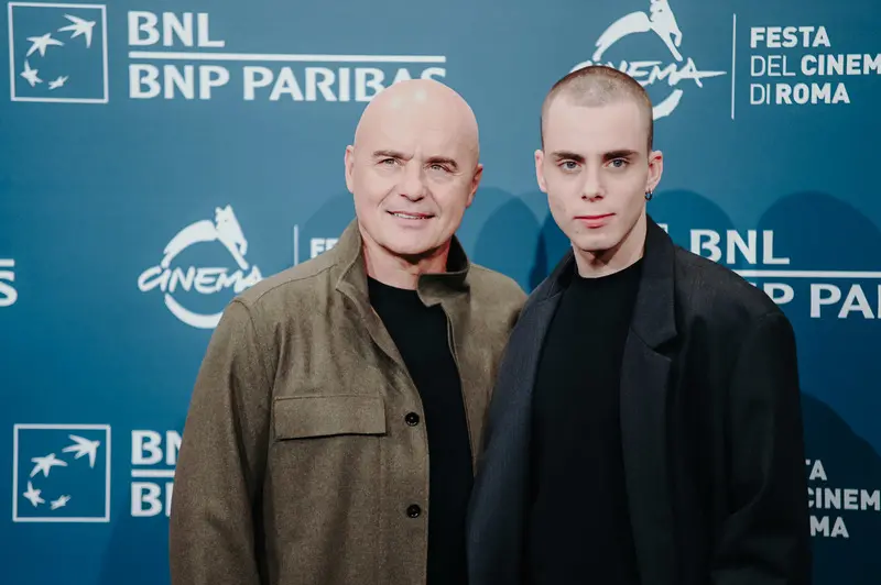 La casa degli sguardi: il potere catartico del dolore nell’esordio alla ...